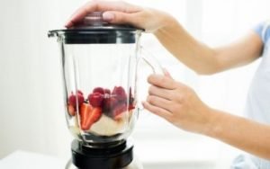 Why Do Blenders Leak: Tips to Prevent and Fix a Leaking Blender ...