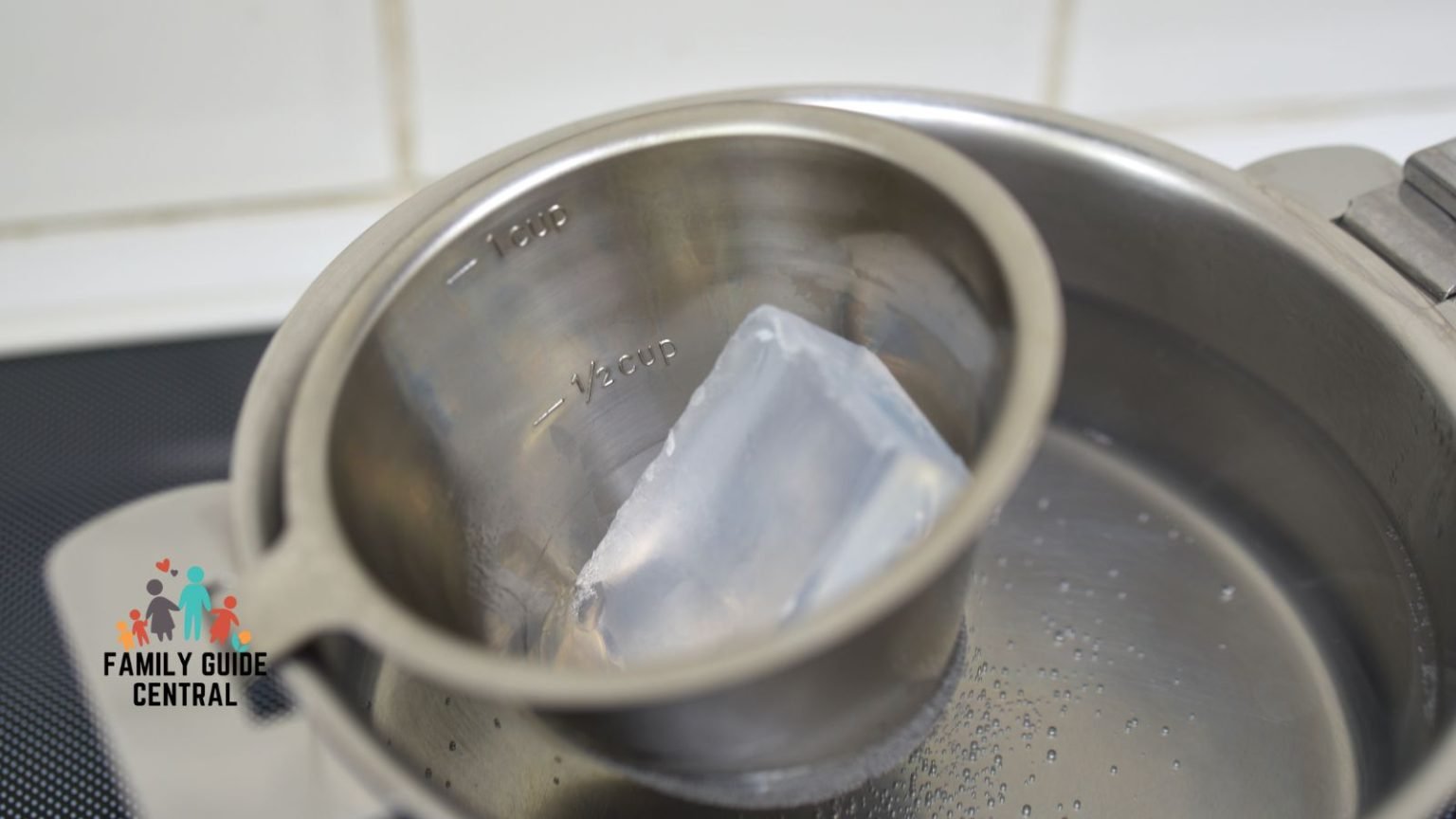 What Is a Double Boiler Used For? (5 Dishes that Require It) – Family ...